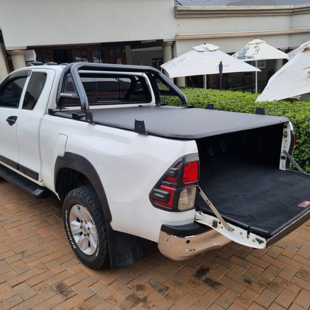 Toyota Tri-fold Soft Tonneau Cover - Stafross