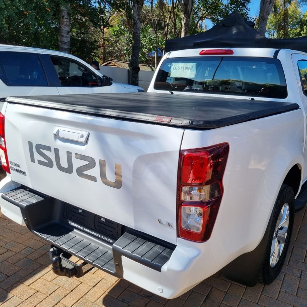 Isuzu Tri-fold Hard Tonneau Cover - Stafross